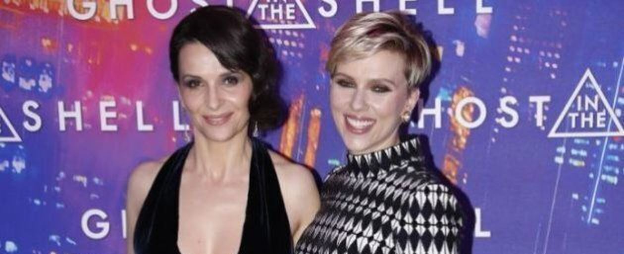 Juliette Binoche ruba la scena a Scarlett Johansson all'anteprima del ...