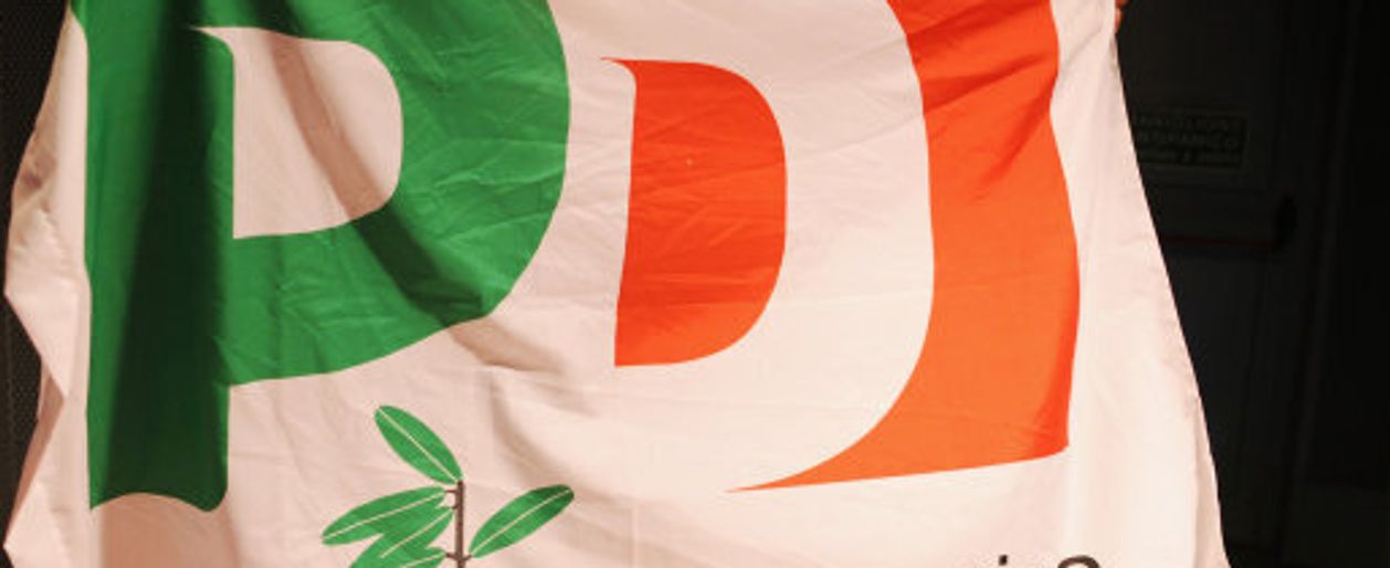 Il tafazzismo del Pd e il nuovo centro - HuffPost Italia