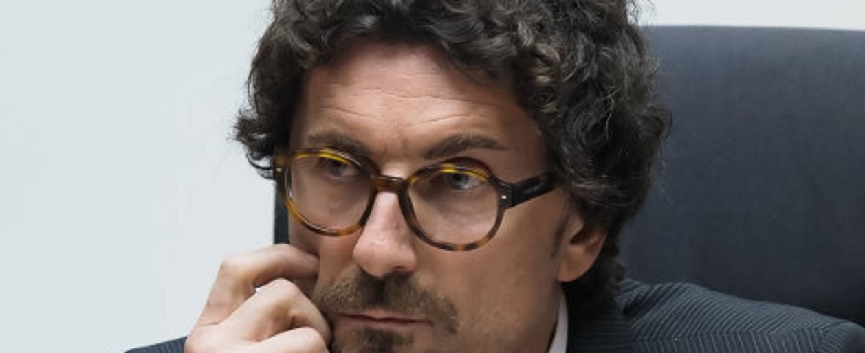 Danilo Toninelli ritira le deleghe a Siri - HuffPost Italia