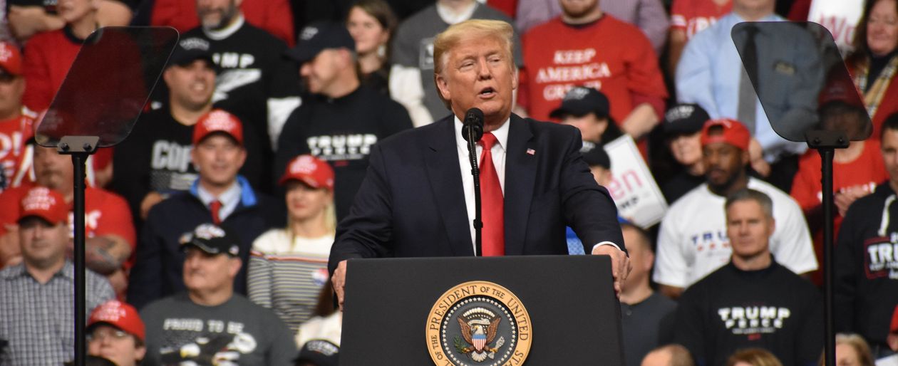 Trump Vs Democrats, fino ad ora non c'è partita. Ma l'arbitro non ha ...