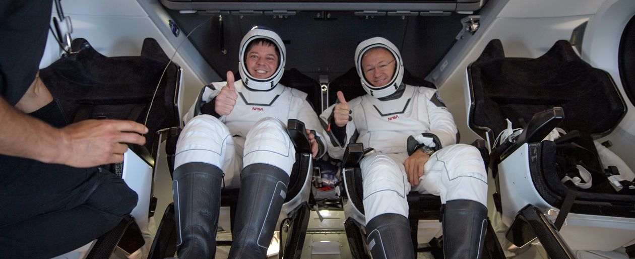 SpaceX rientra sulla Terra, Trump e Obama si contendono il successo ...
