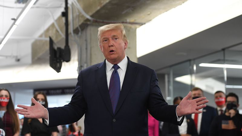 "Trump non dichiarerà prima la vittoria". Ma già twitta da vincitore ...