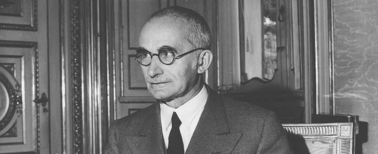 Lezioni per la "Repubblica della mezza pera" a sessant’anni dalla ...