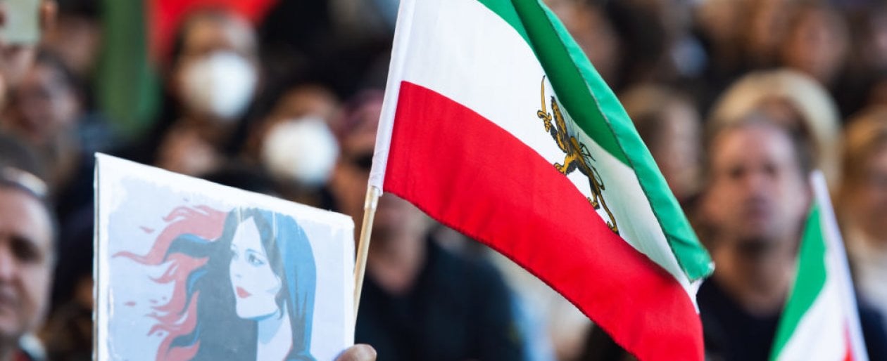 Una, cento, mille Teheran. La rivoluzione rosa dell’Iran - HuffPost Italia
