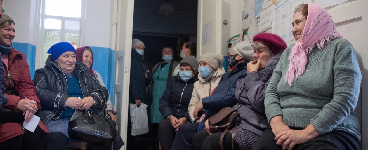 Babushka resiste a Kharkiv. Le nonne sopravvissute dopo mesi senza cure ...