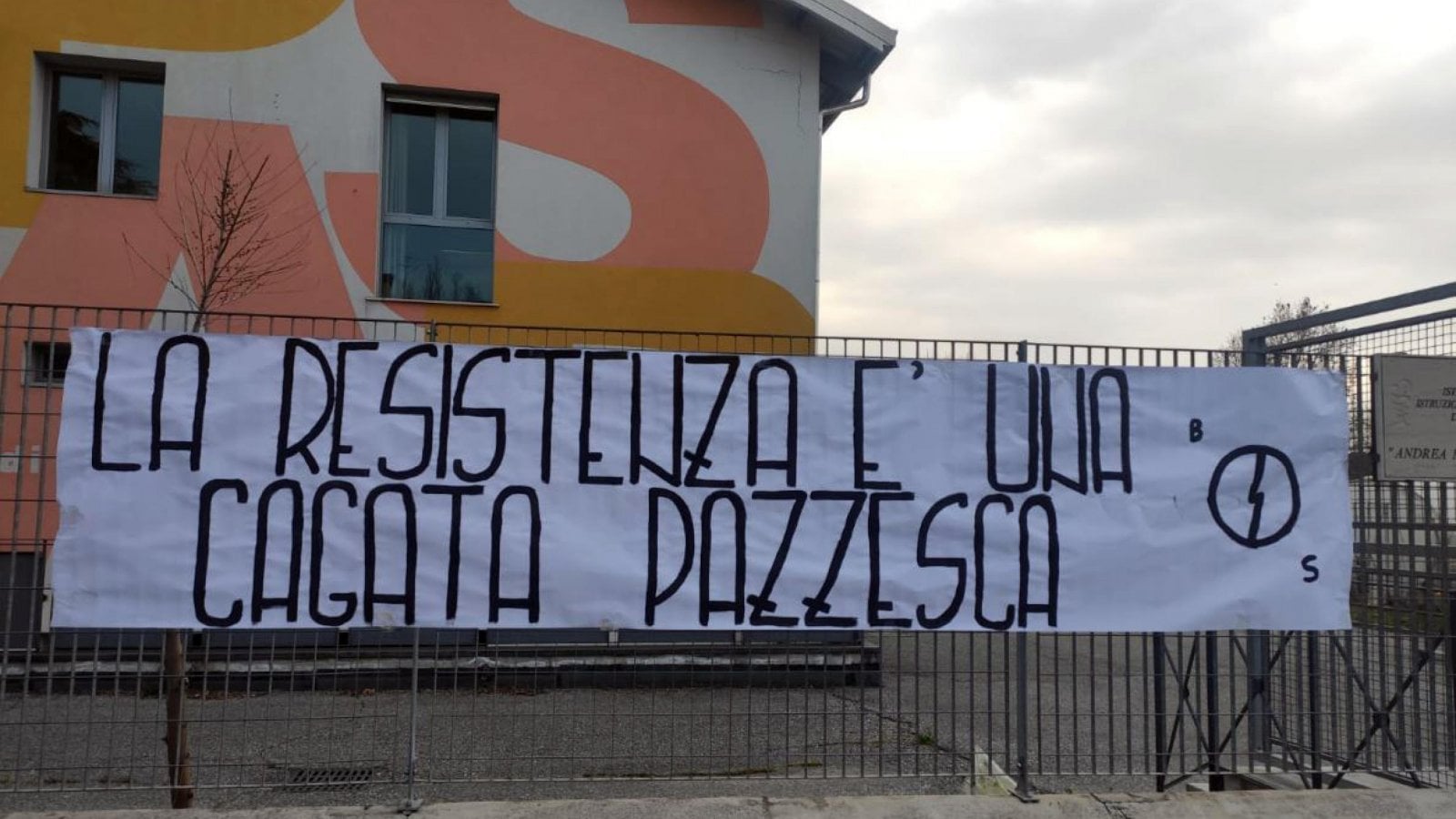 Brutto clima. "La Resistenza è una cagata pazzesca". I giovani di ...