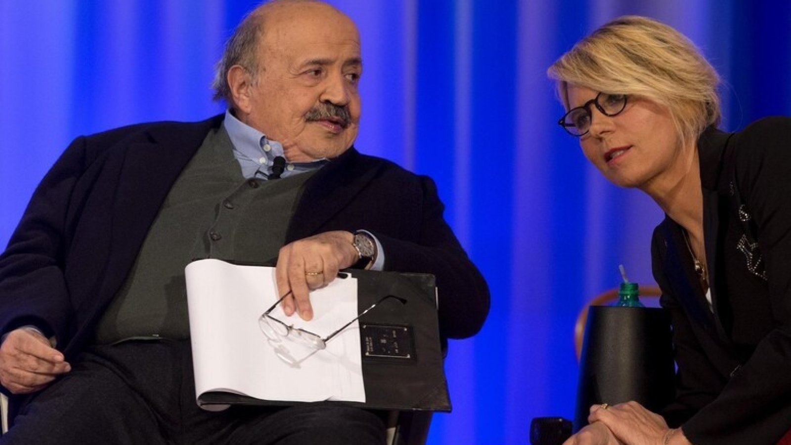 Maria De Filippi e Fabio Fazio insieme per show Mediaset su Maurizio ...