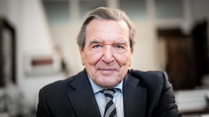 Tovarish Schröder. Gli 80 anni dell'uomo del ponte con la Russia ...