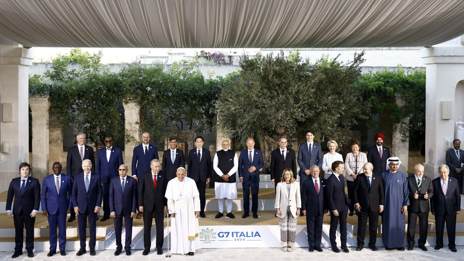Più G9 che G7. Un summit buono per Meloni, il Papa e Zelensky ...