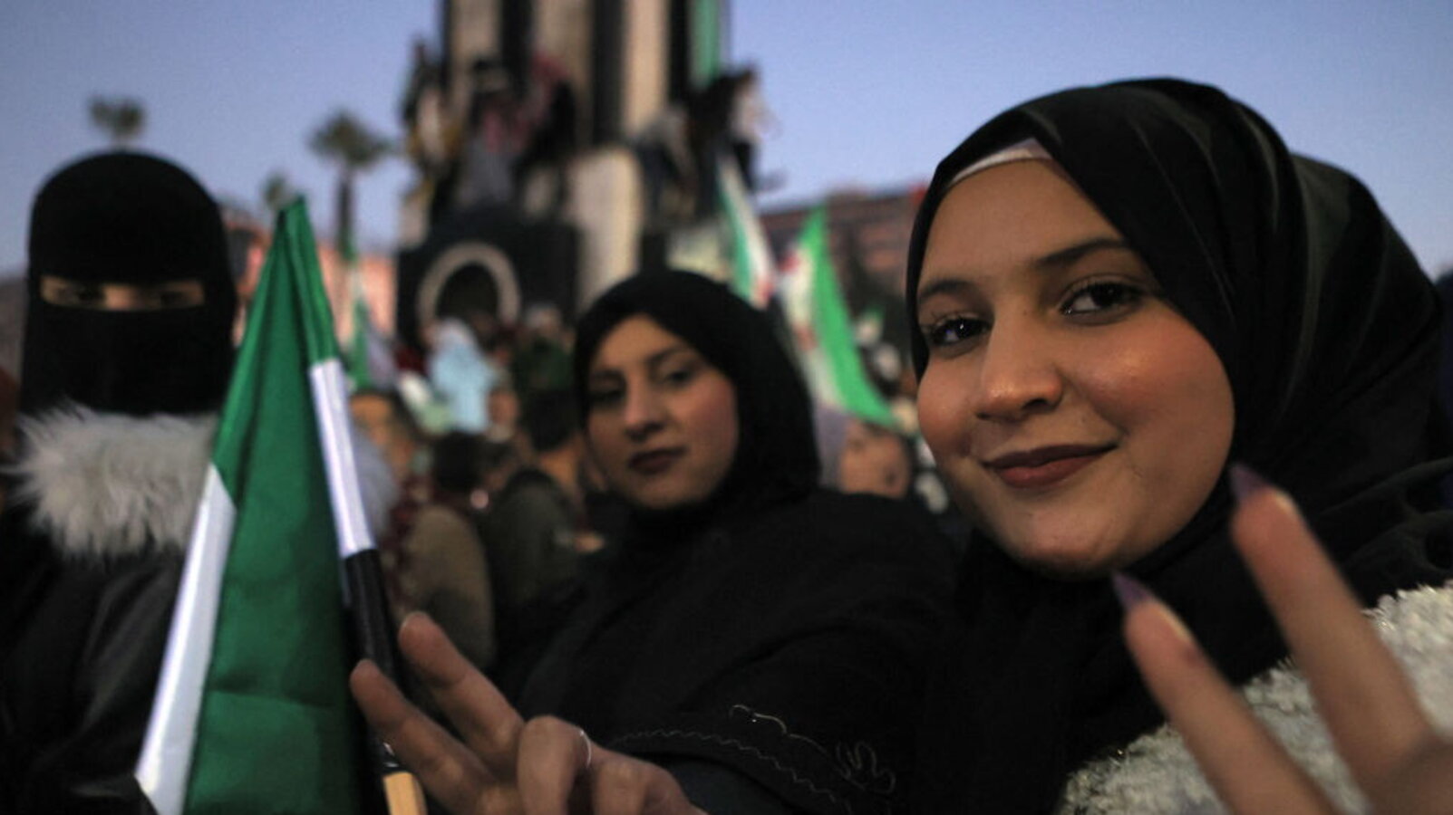 Manifestano le donne a Damasco: "per uno Stato unito, civile, laico ...