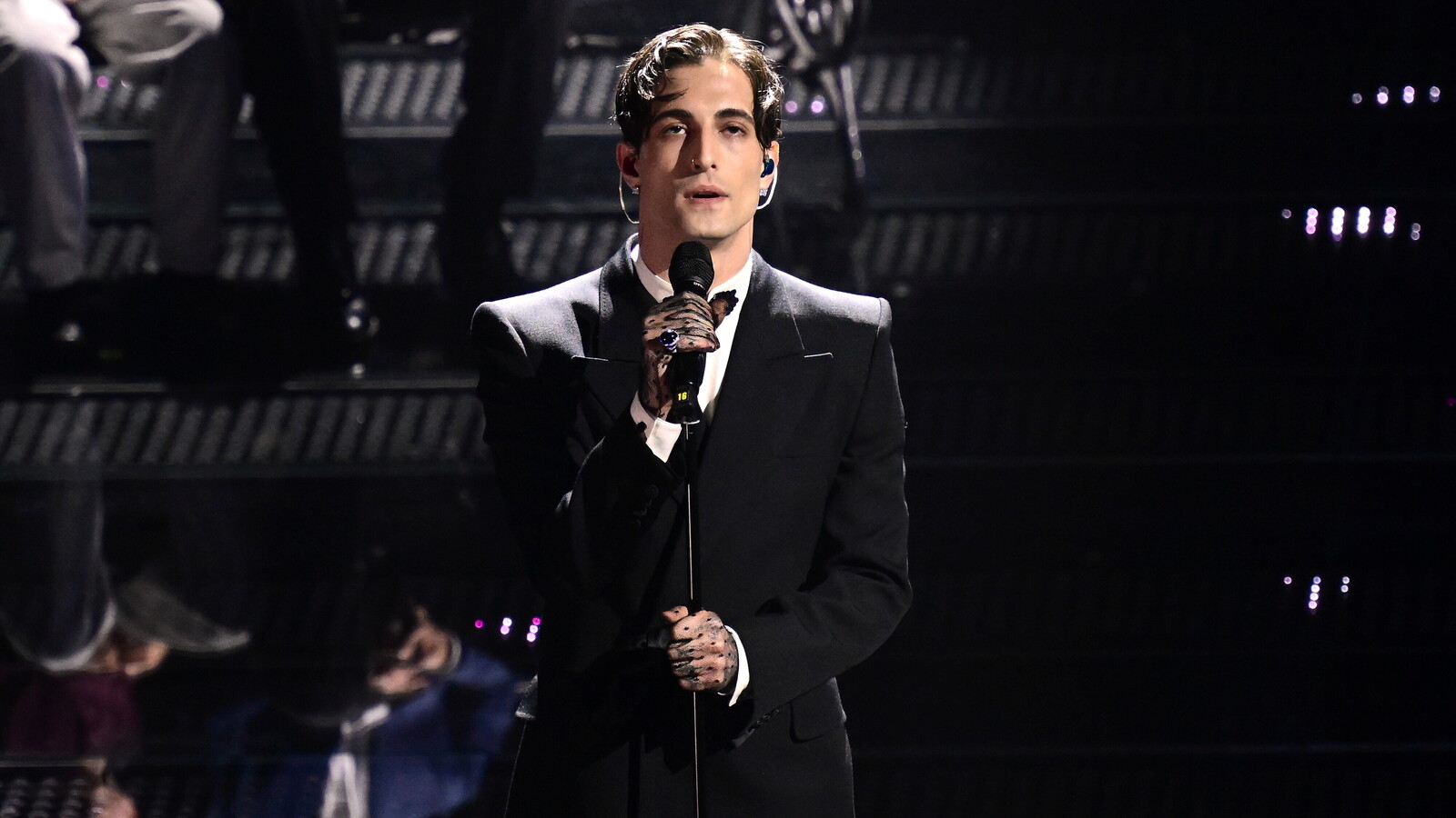 Damiano conquista Sanremo. "Felicità" del grandissimo Dalla poteva ...
