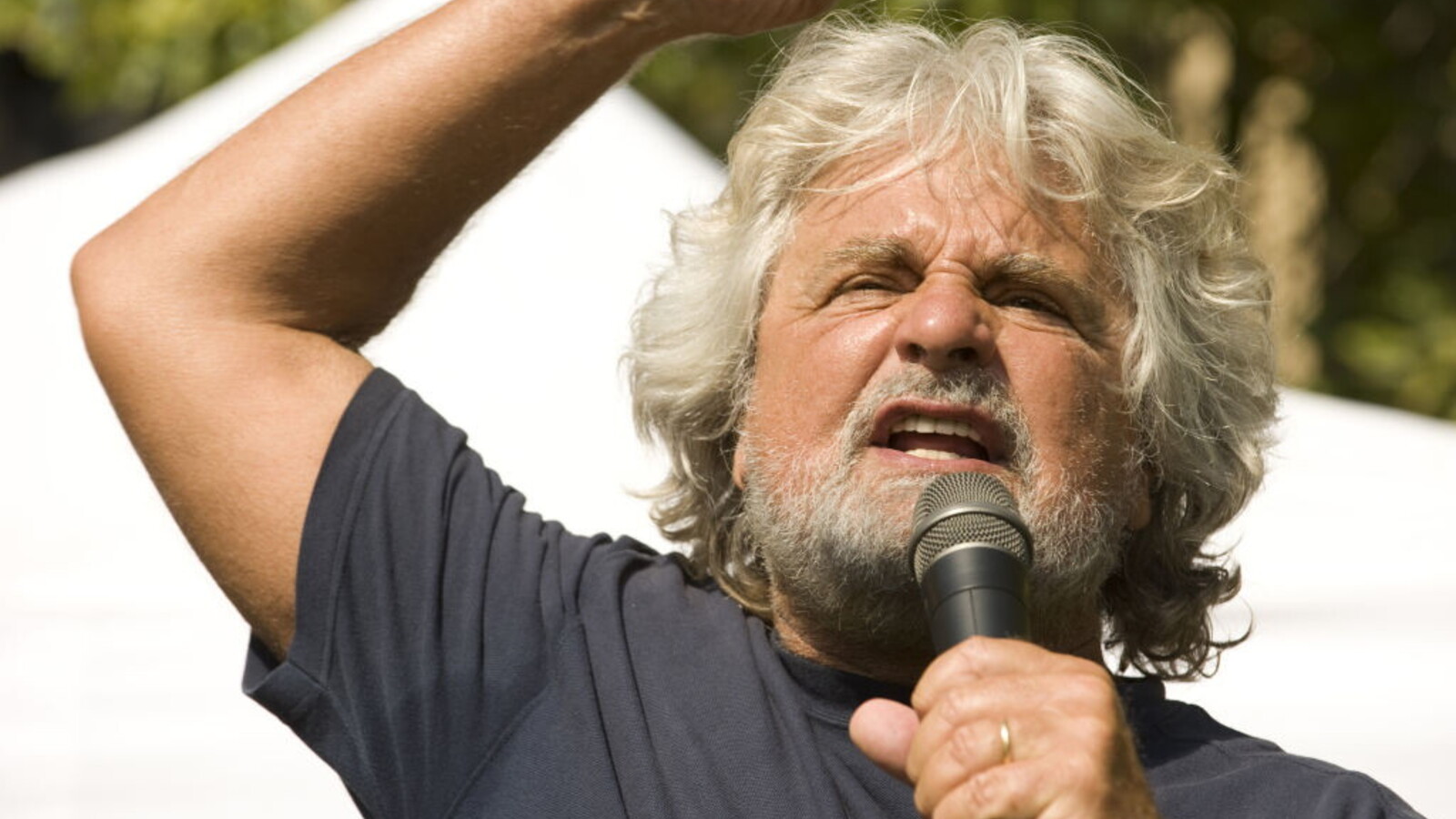 Grillo prepara il ritorno, ma in tv: un docufilm e nessuna pace con ...