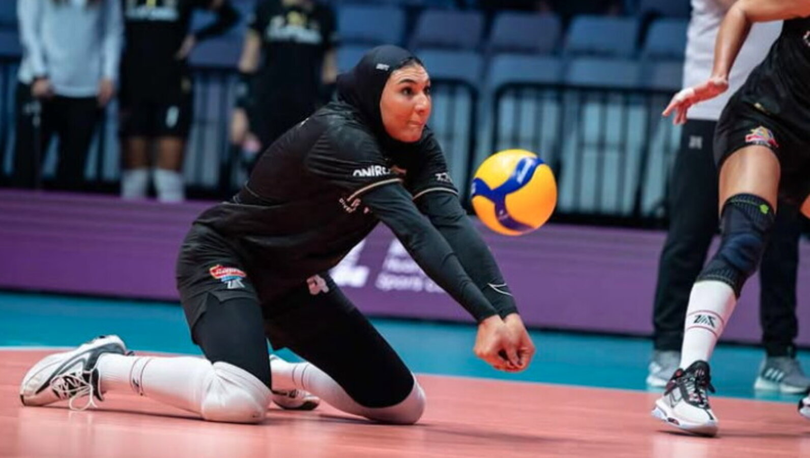 Mariam Metwally: "Sono fiera di giocare a volley con il velo in Italia ...