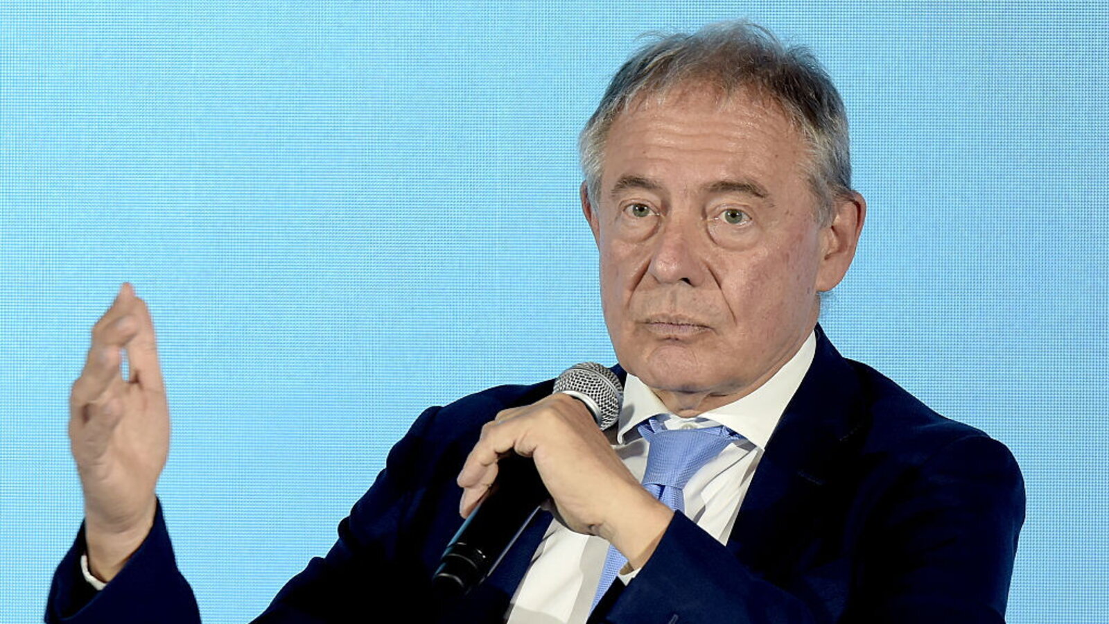 Adolfo Urso. "Il Made in Italy sta reggendo l'urto dei dazi, il ...
