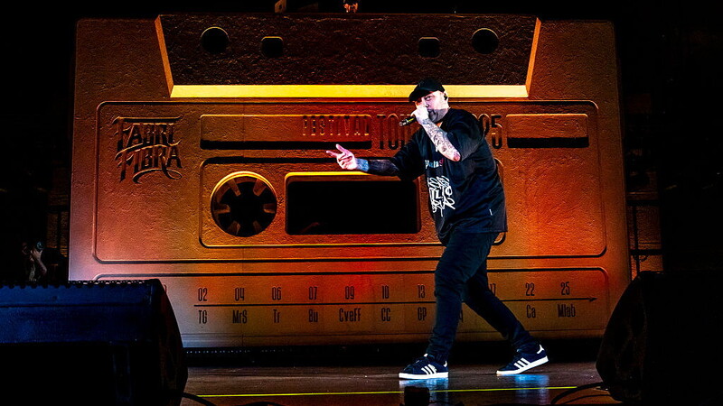 Fabri Fibra, il rap che mostra i bug della nostra società - HuffPost Italia