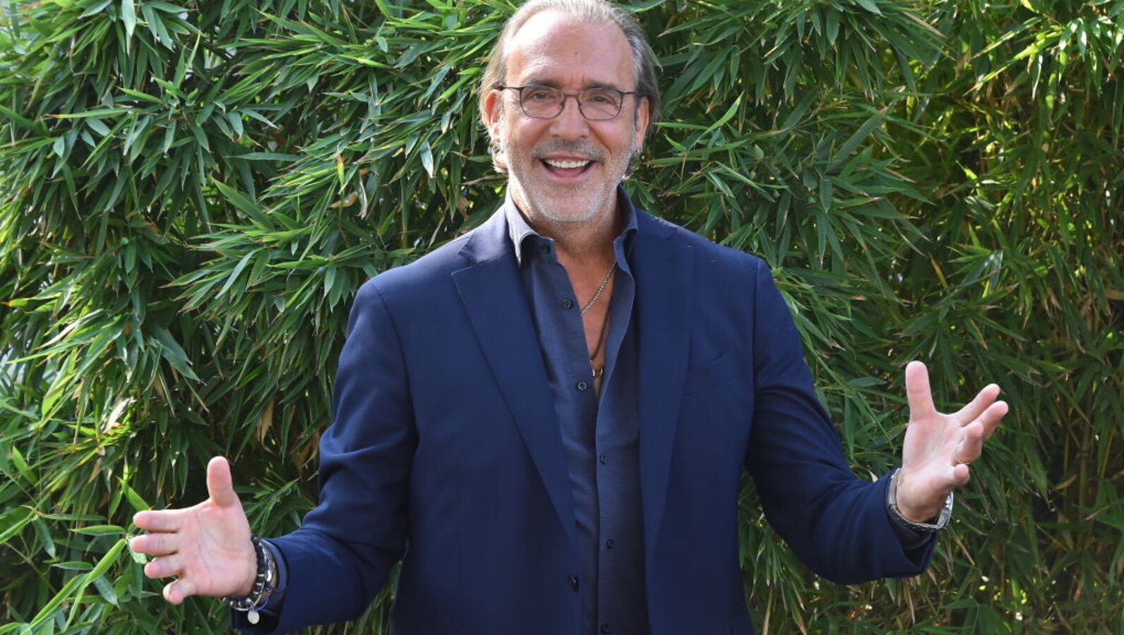 Luca Ward: "Mio padre morì che avevo 13 anni. Non avevamo da cucinare ...