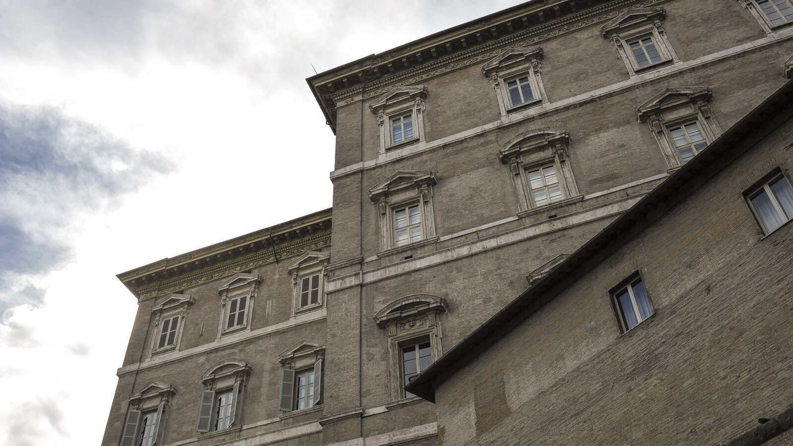 Abbiamo una banca (normale). Il Vaticano ricostruisce lo Ior, svolta ...