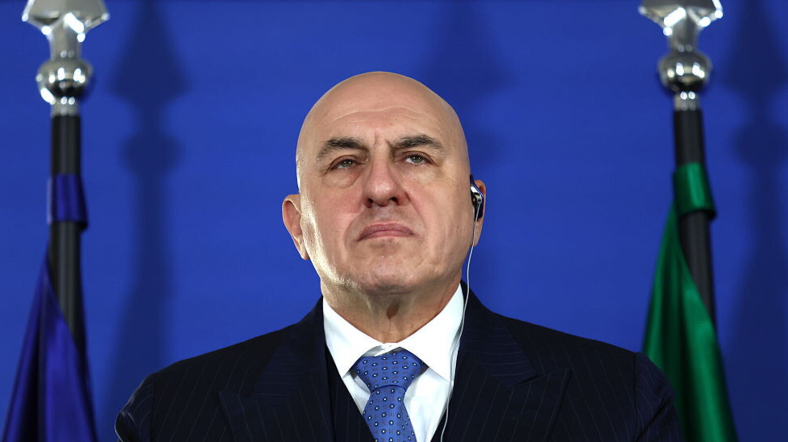 Guido Crosetto. "Per quale motivo stavano scavando nella mia vita e ...