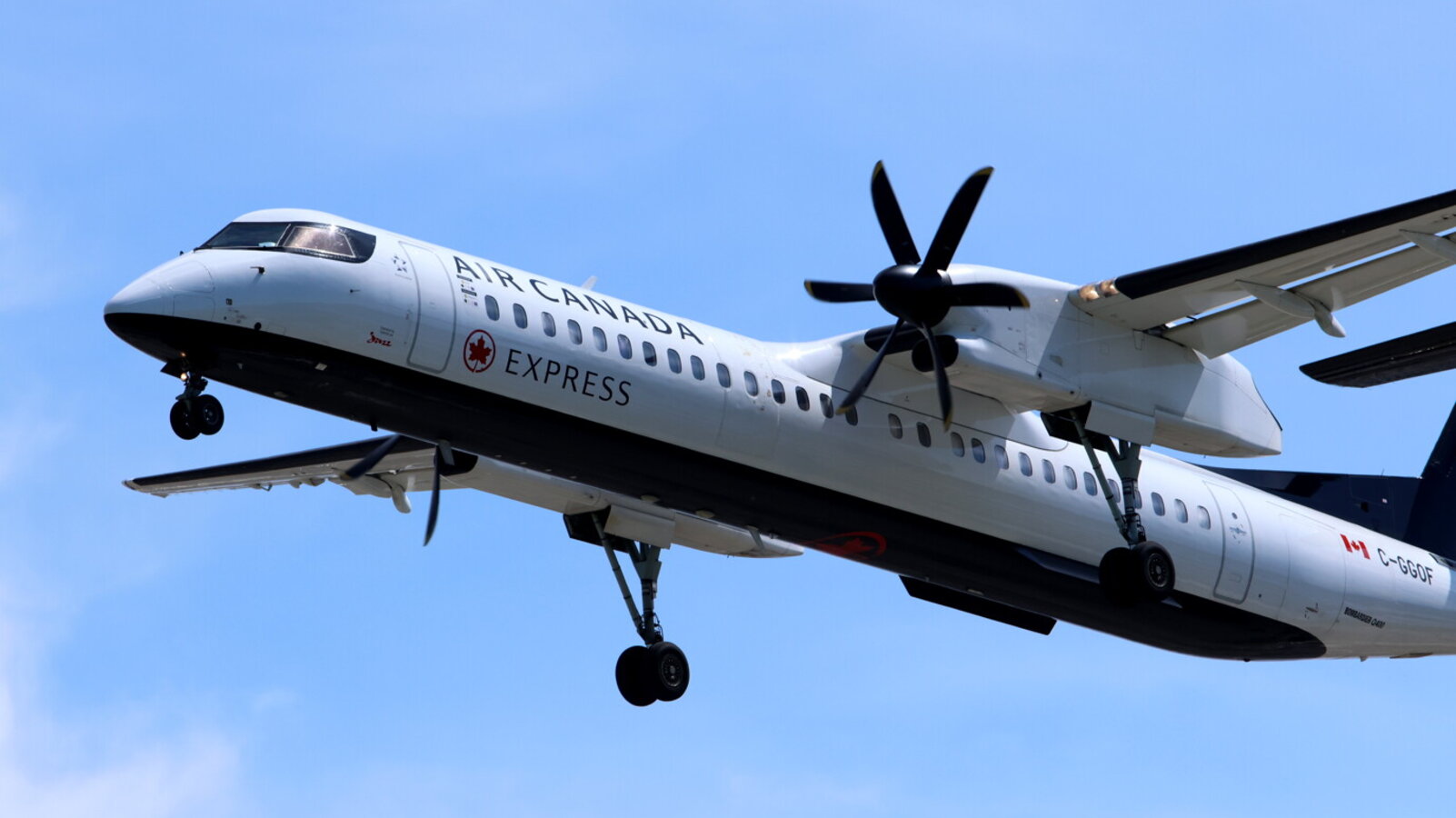 Ha pilotato 900 voli Air Canada per 17 anni, senza avere la licenza ...