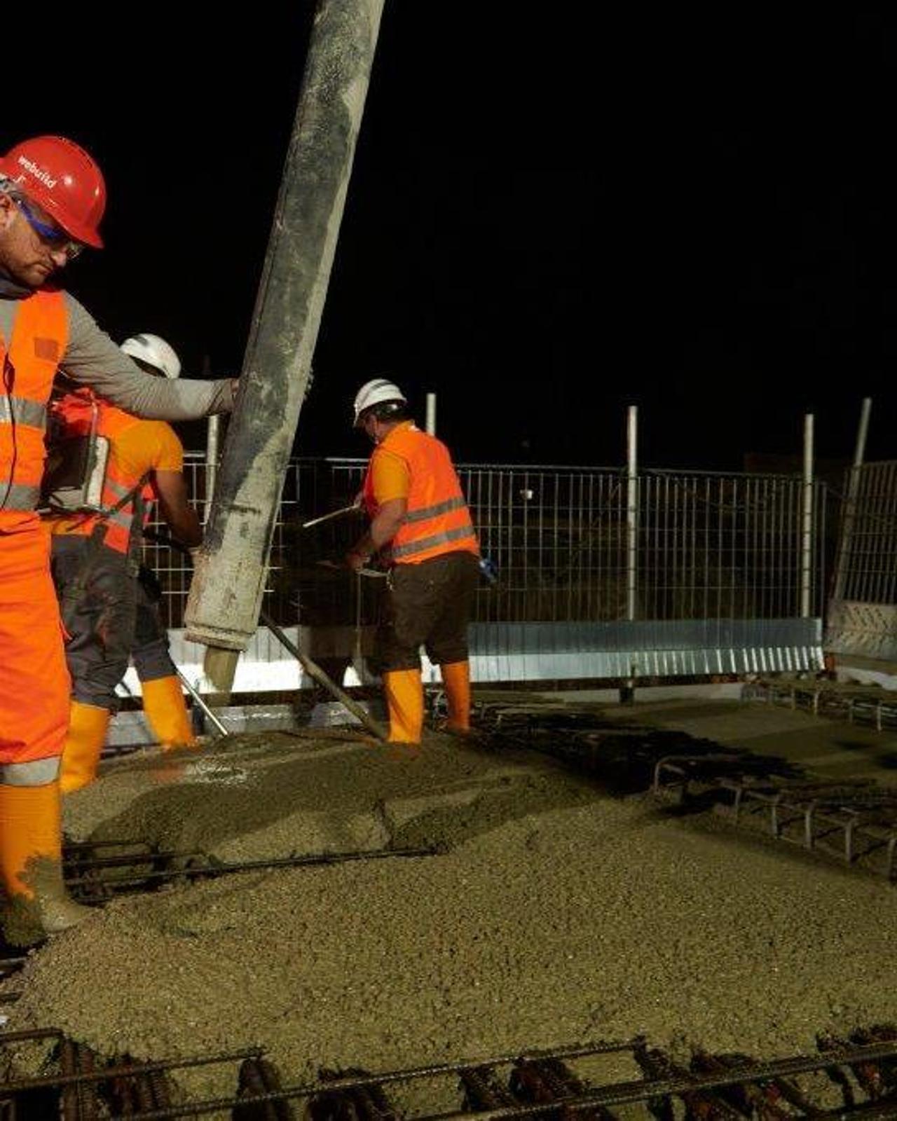 Nuovo ponte a Genova, cominciata la posa della soletta. Lavori per 10 ...
