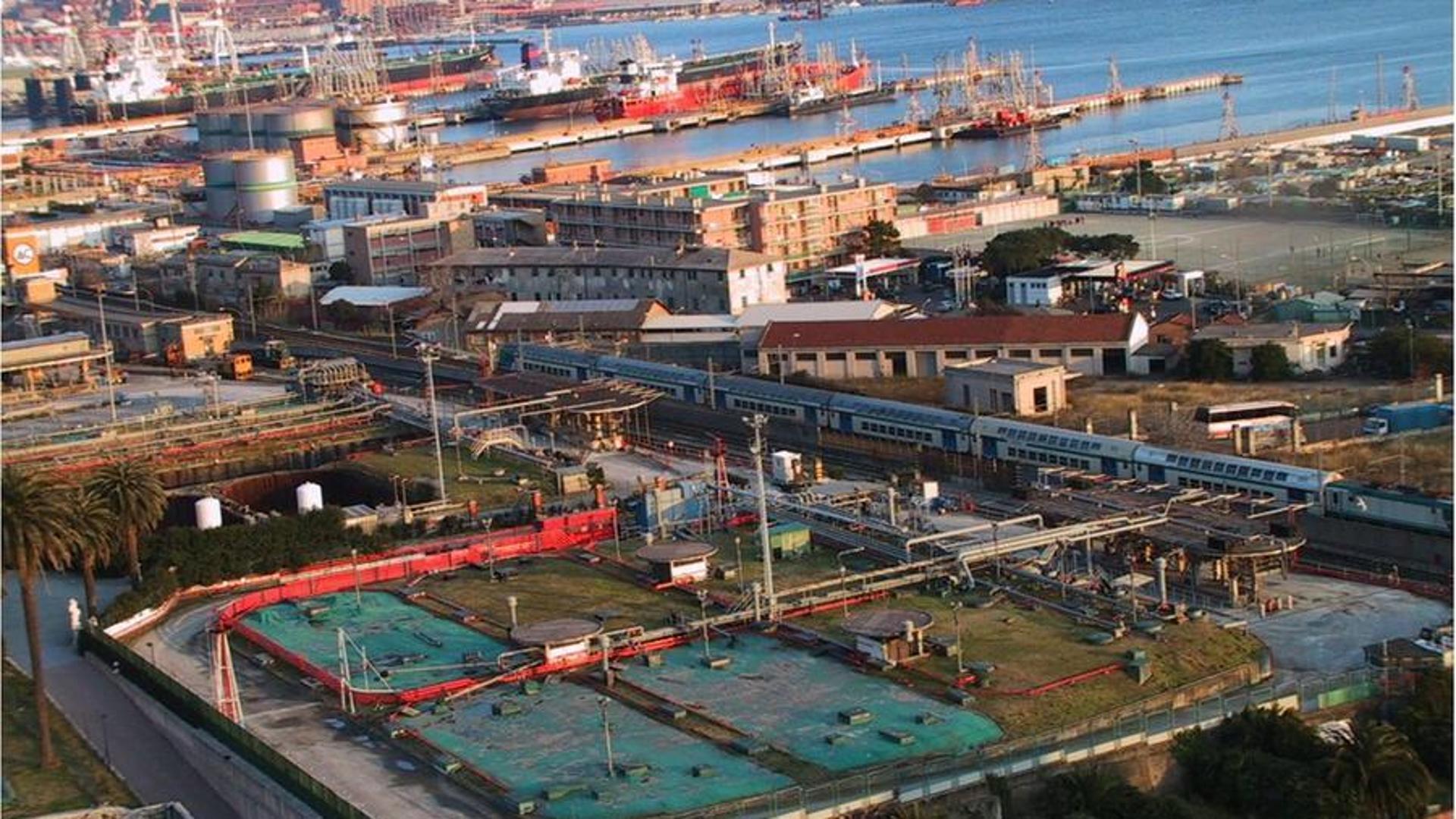 Genova, Carmagnani e Superba verso il terminal Messina. Via libera da ...