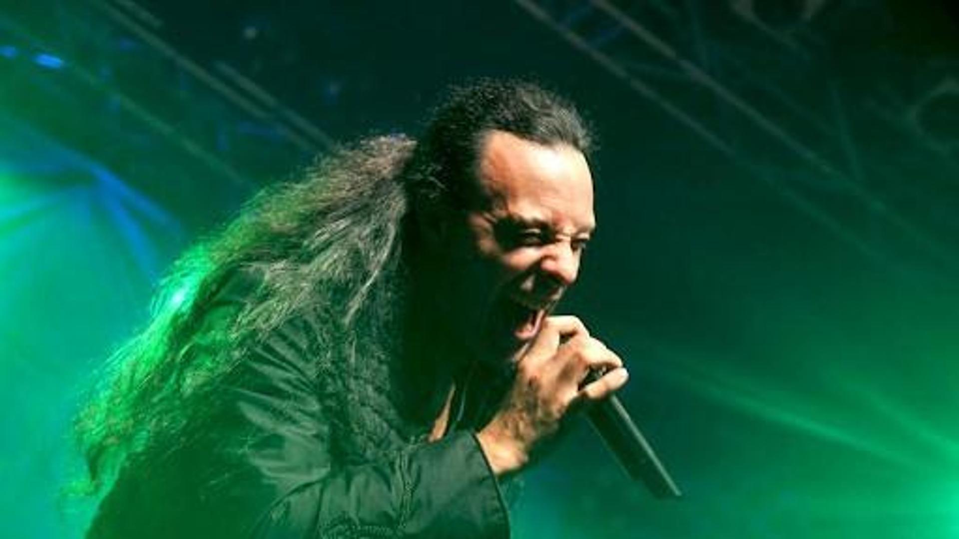 Genova, tributo al rock dei Queen per la festa di San Giovanni - Il ...