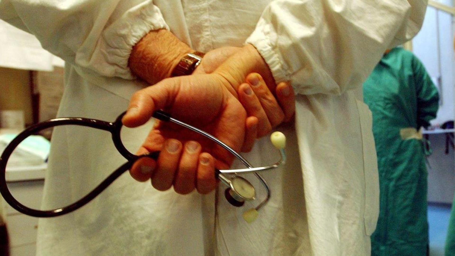 Ospedali liguri, c’è il via libera per i No vax. Medici e infermieri ...