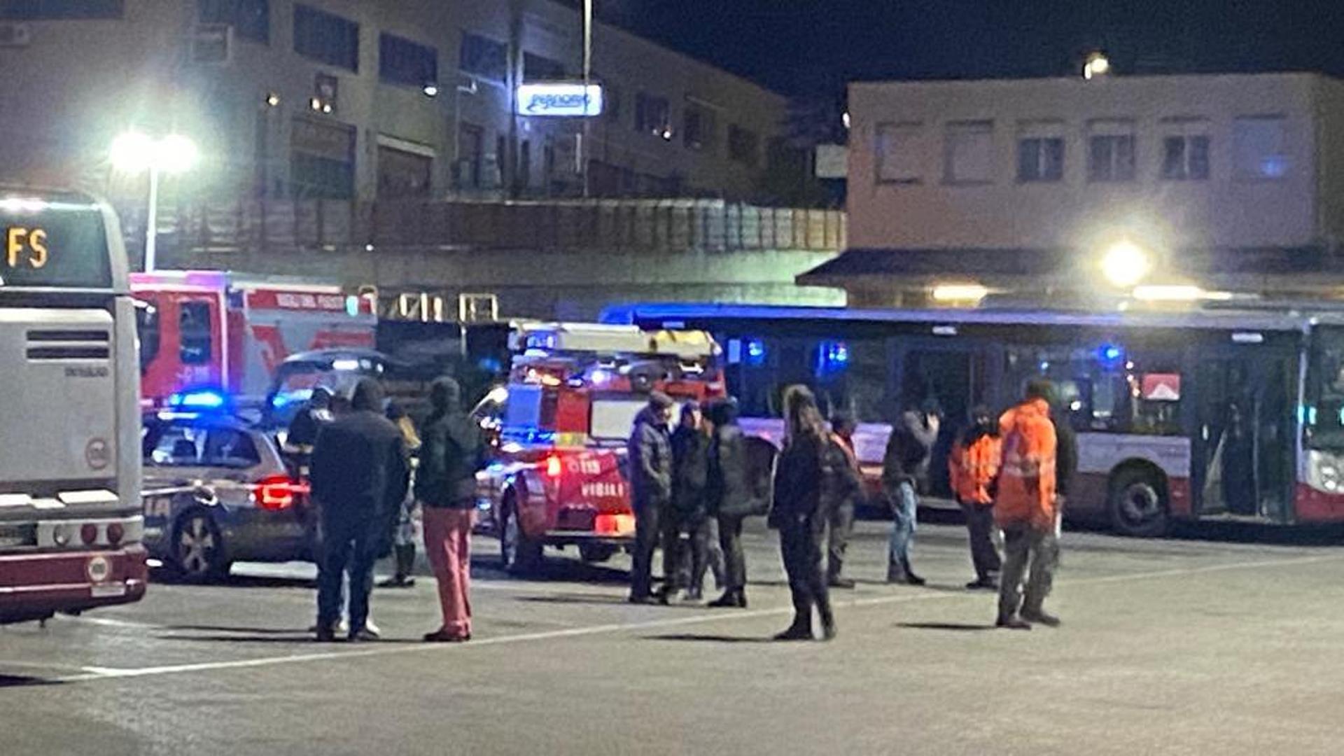 Morto Stefano Macciò, capo officina Tpl: schiacciato tra un bus e un ...