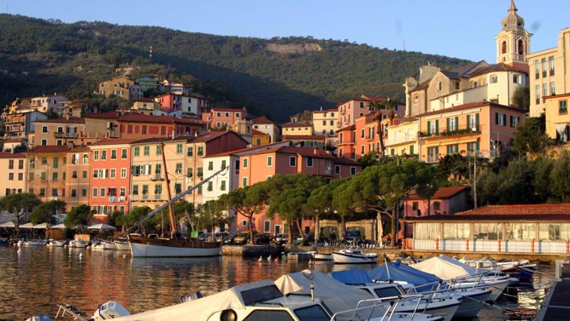 Porto Venere, nella frazione di Fezzano arrivano i dissuasori - Il ...