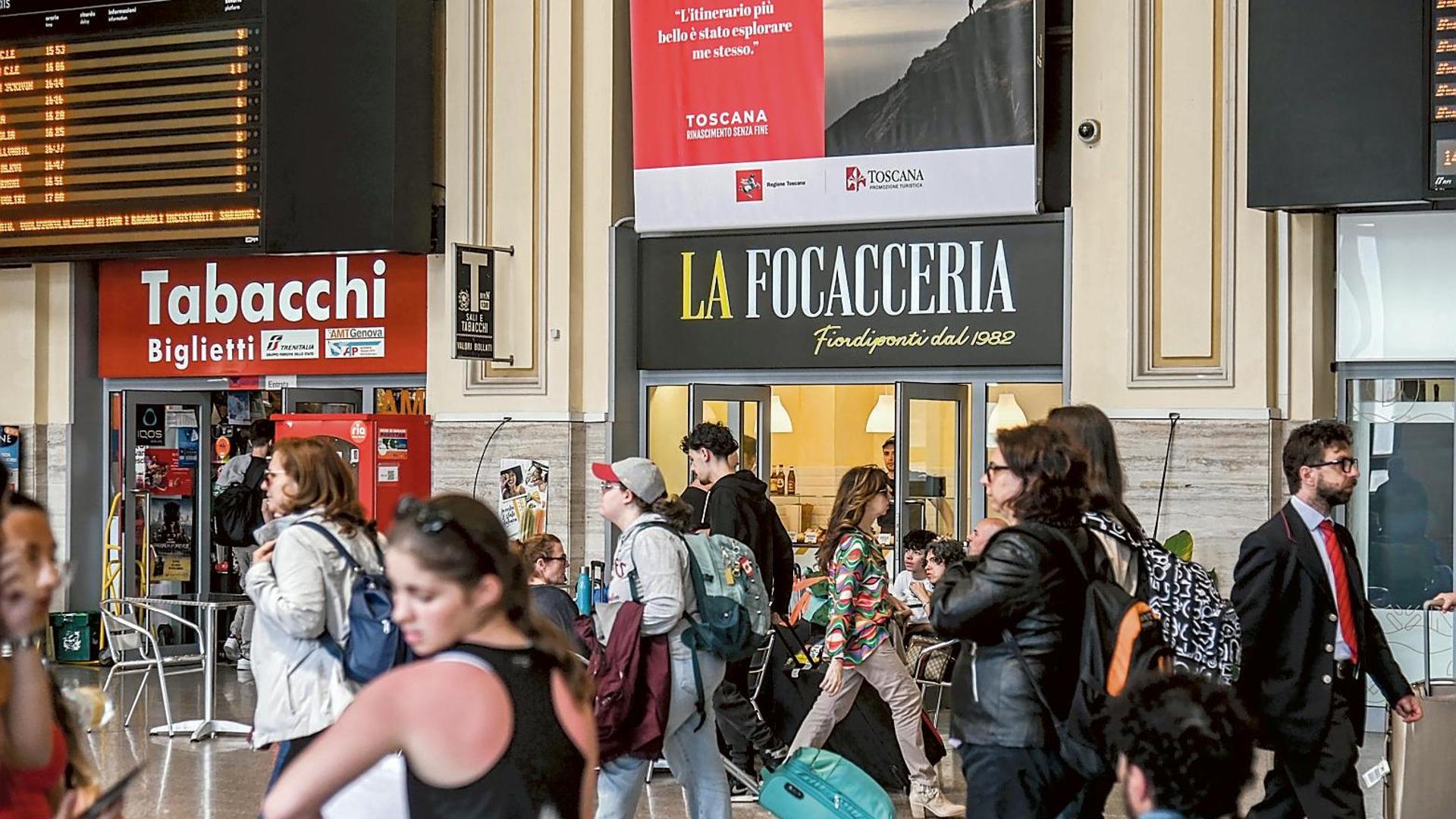 Genova, Principe e Brignole: da stazioni a centri commerciali - Il ...