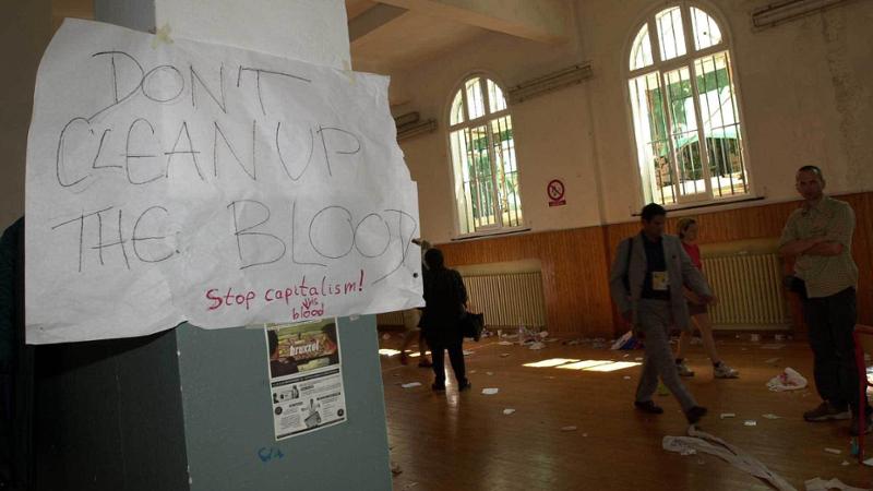 Violenze al G8 di Genova, quattro manifestanti risarciti con un milione ...