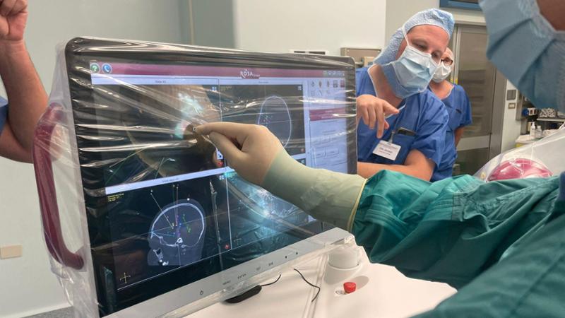 Epilessia, al Gaslini di Genova primo intervento chirurgico con ...