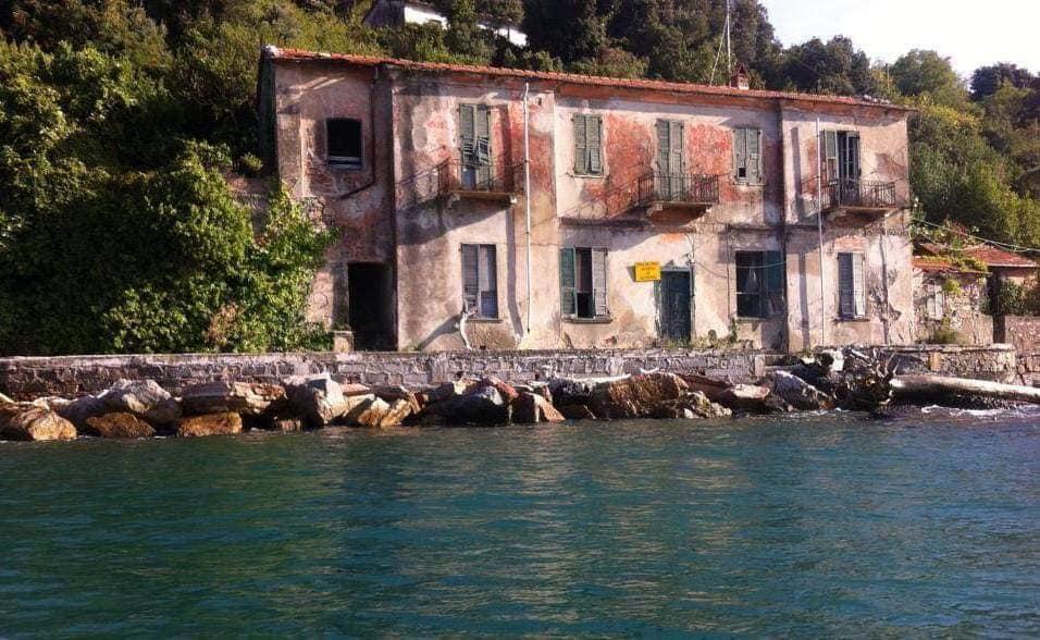 Palmaria, antiche ville e ruderi. Ecco il patrimonio finito all’asta ...