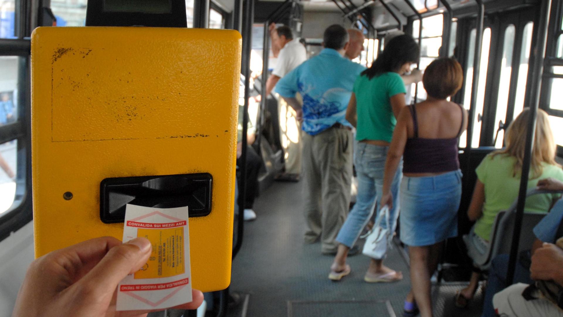 Amt, bus gratis a Genova per under14 e over70. Treni, abbonamenti ...