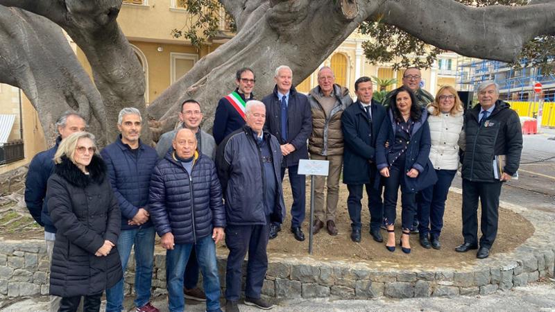 Bordighera, oltre un secolo di hockey su prato. Posata targa ...