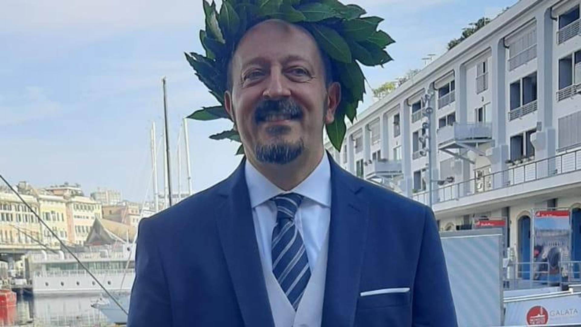 Genova, si laurea in Economia a 51 anni dopo la maturità alle scuole ...