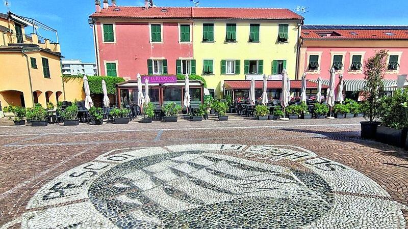 Chiavari, sapore di mare nel borgo dei pescatori conquistato dai dehors ...