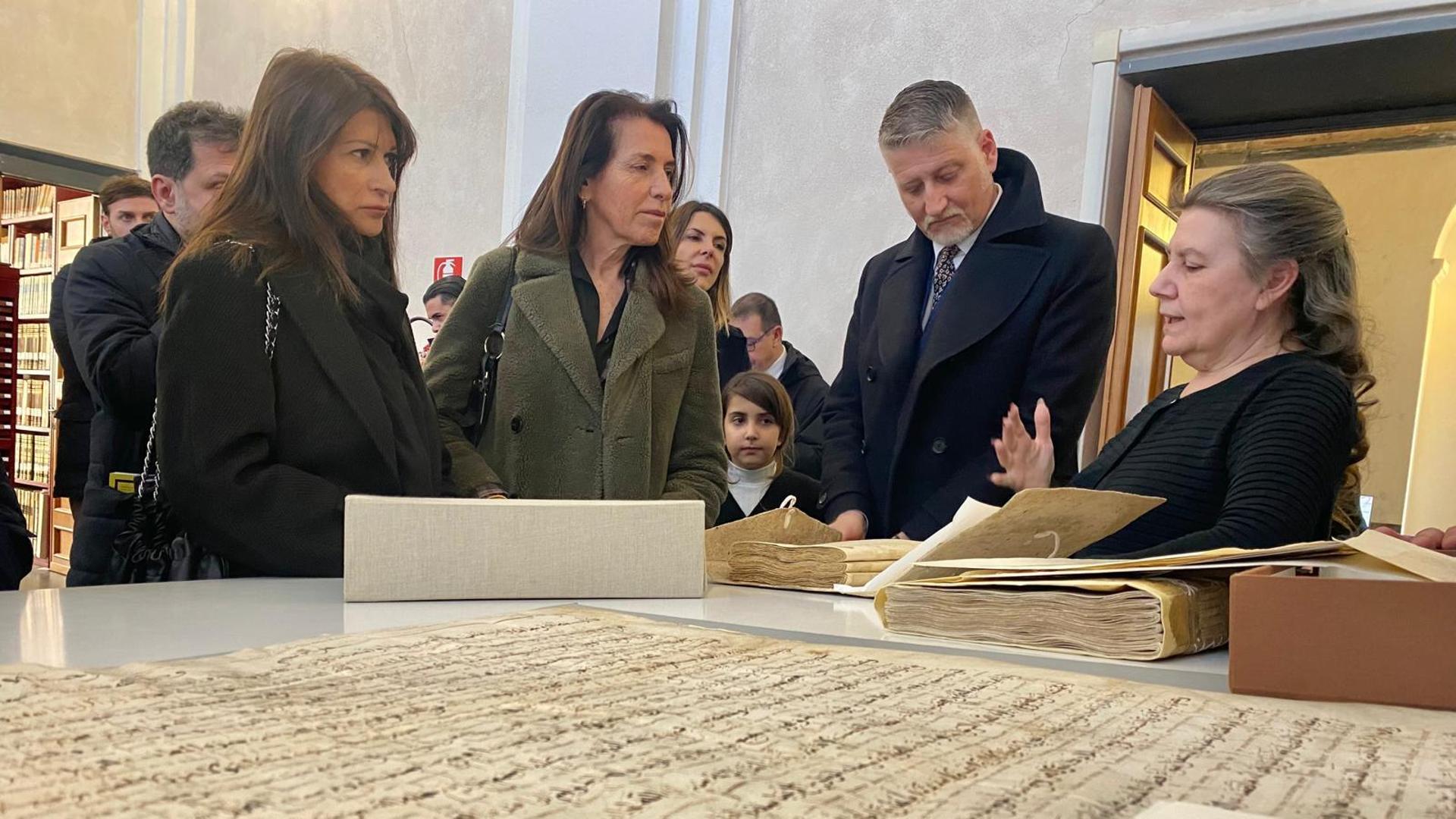 Il ministro Giuli a Genova: “Presto notizie sull’Archivio di Stato ...