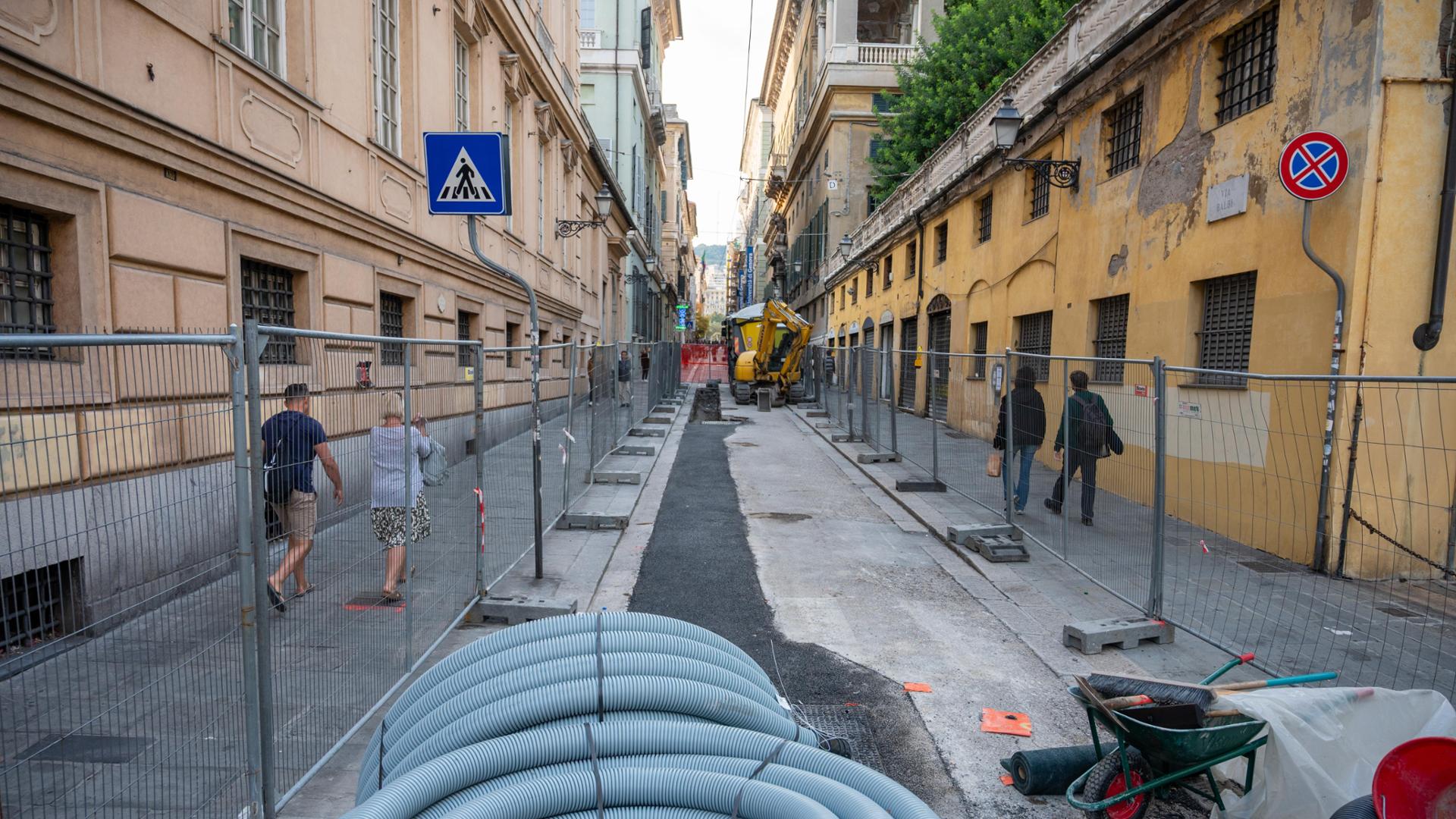 Via Balbi riapre ai soli veicoli autorizzati con limite di 30 km/h - Il ...