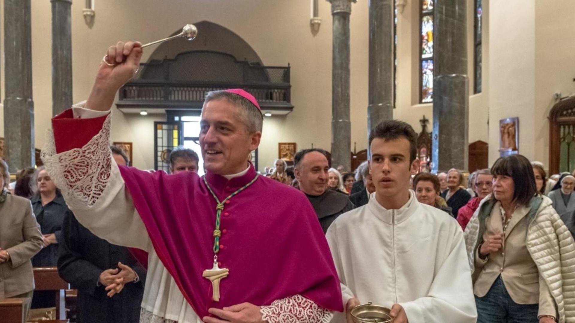 Per monsignor Viola un incarico a Roma Poi il nuovo vescovo - La ...