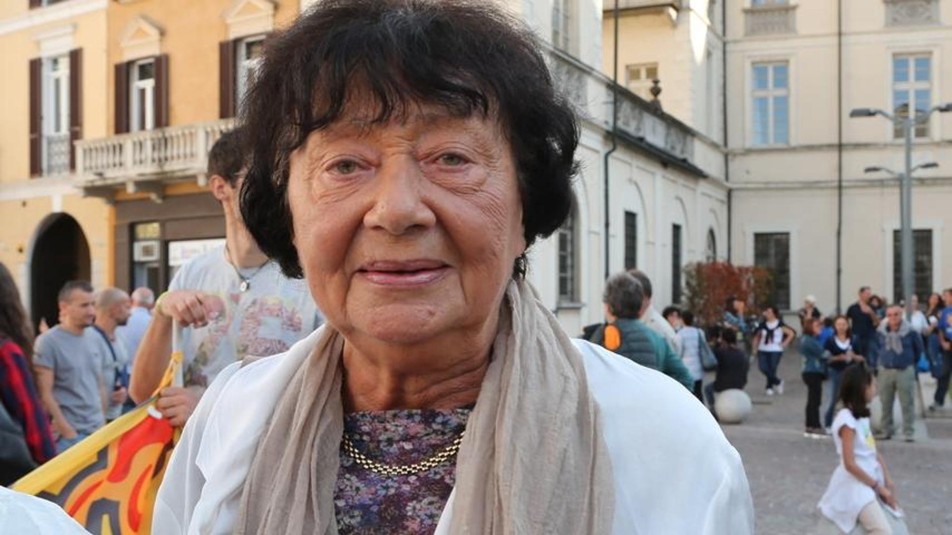 Addio a Maria Forni, ex preside del Taramelli e dell’Omodeo di Mortara ...
