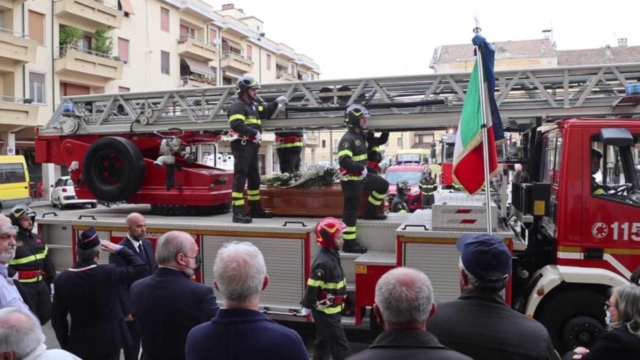 Garlasco, folla all'addio di Giamba Corsico - La Provincia Pavese