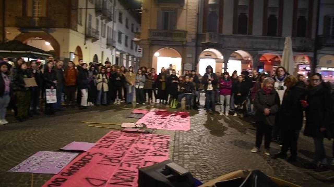 Violenza di genere, pari diritti e salari: lo sciopero delle donne a ...
