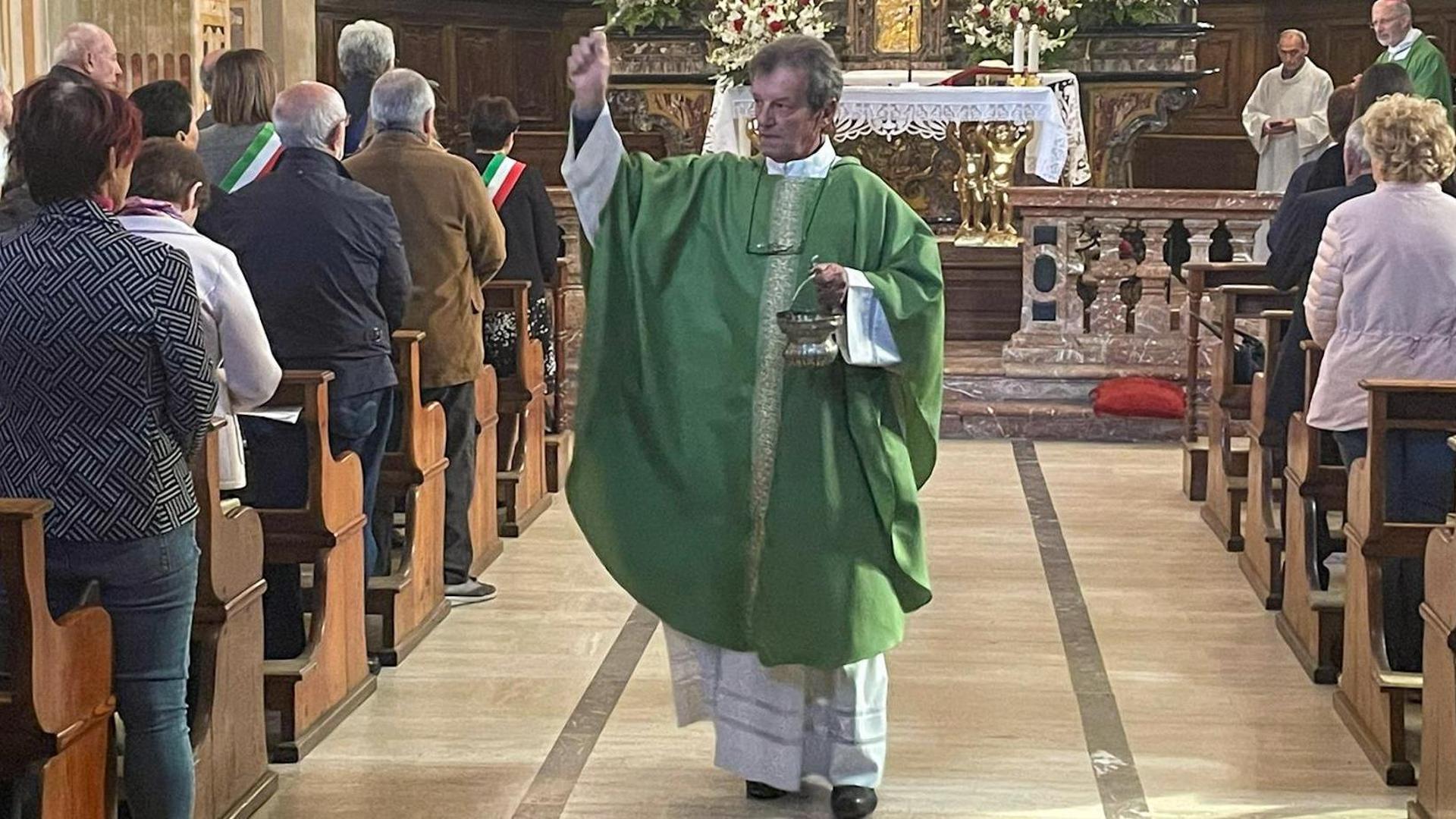 Il paese è in festa per don Luciano È il nuovo parroco - La Provincia ...