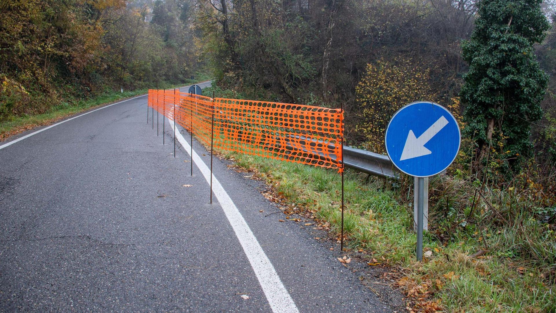 Frana un tratto di asfalto sulla provinciale 137 La strada resta aperta ...