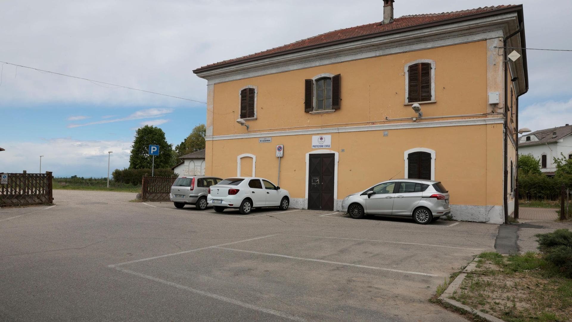 Tromello, rissa tra giovani davanti alla stazione - La Provincia Pavese