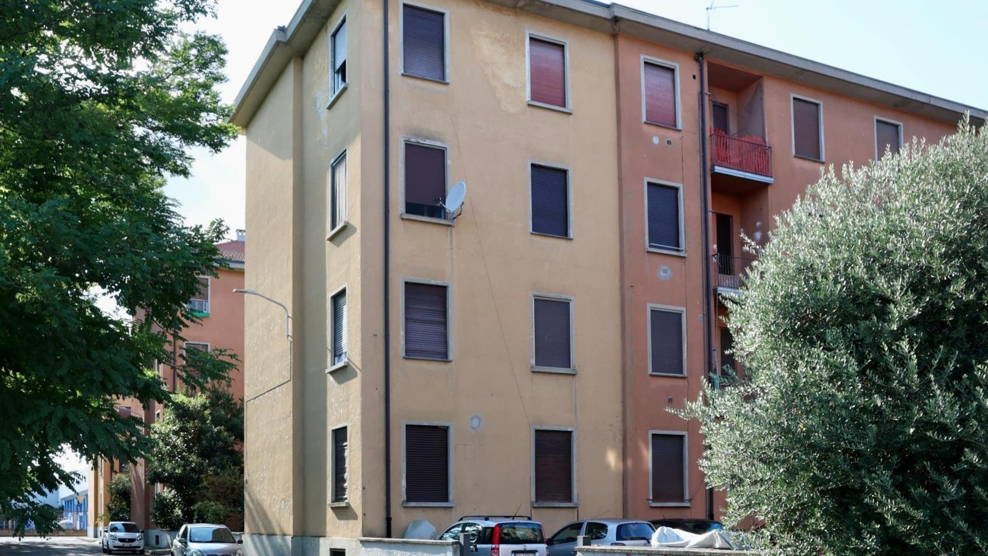 Litigio in via Foscolo ferito di striscio con un colpo d’accetta - La ...