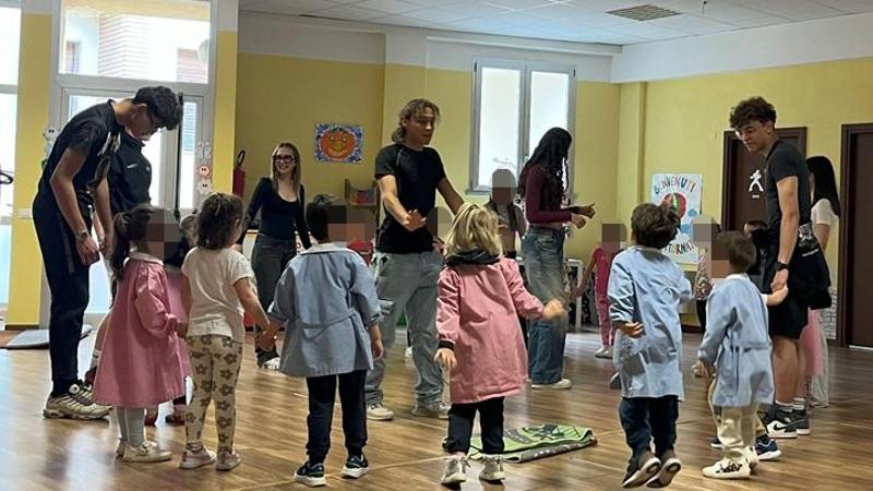 «La felicità? È nel sorriso altrui»: lo dicono gli studenti del Gallini ...