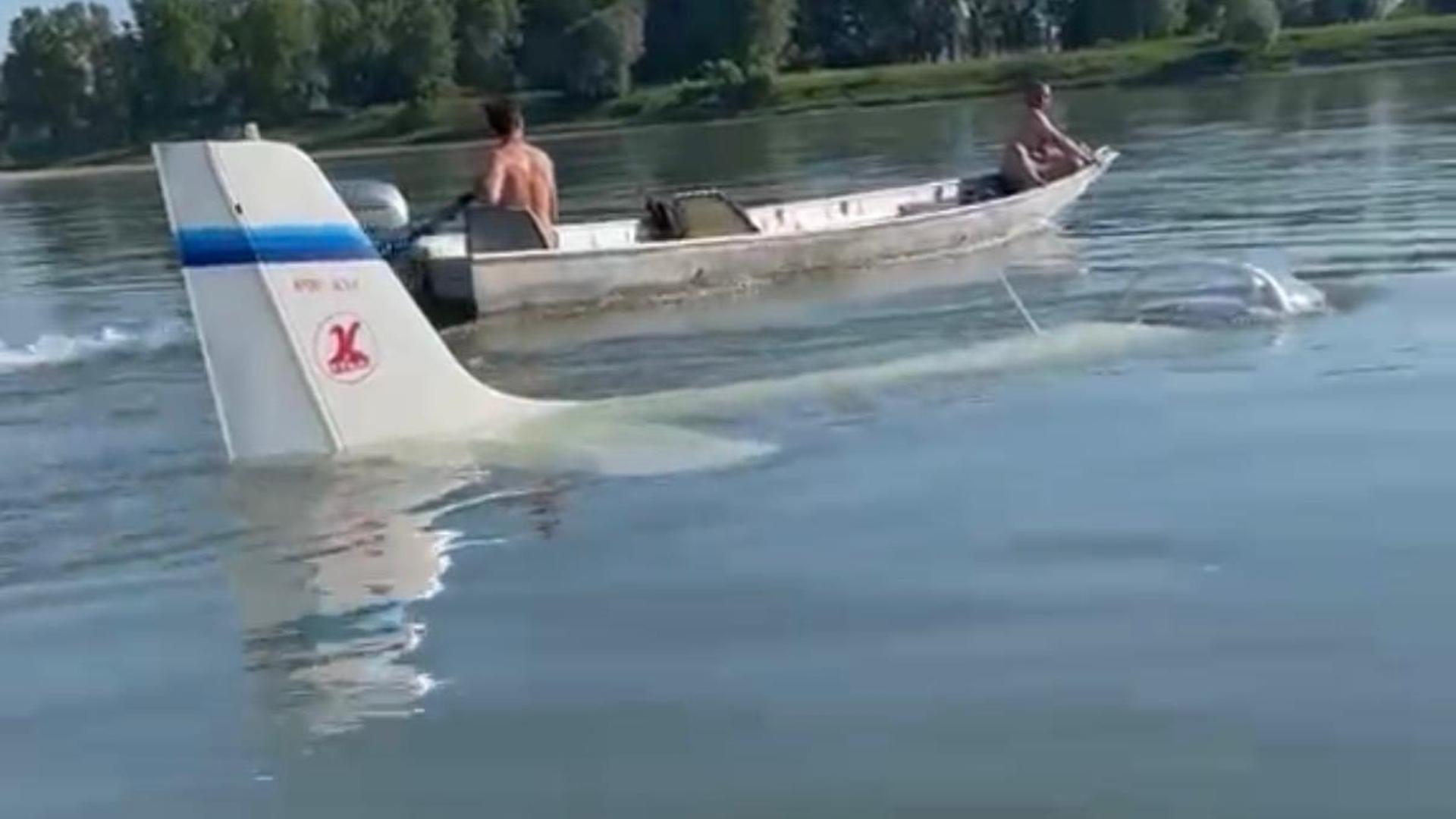 Spessa Po, ultraleggero finisce nelle acque del fiume - La Provincia Pavese