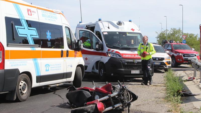 Pieve Porto Morone, scontro tra una Tesla e una moto - La Provincia Pavese